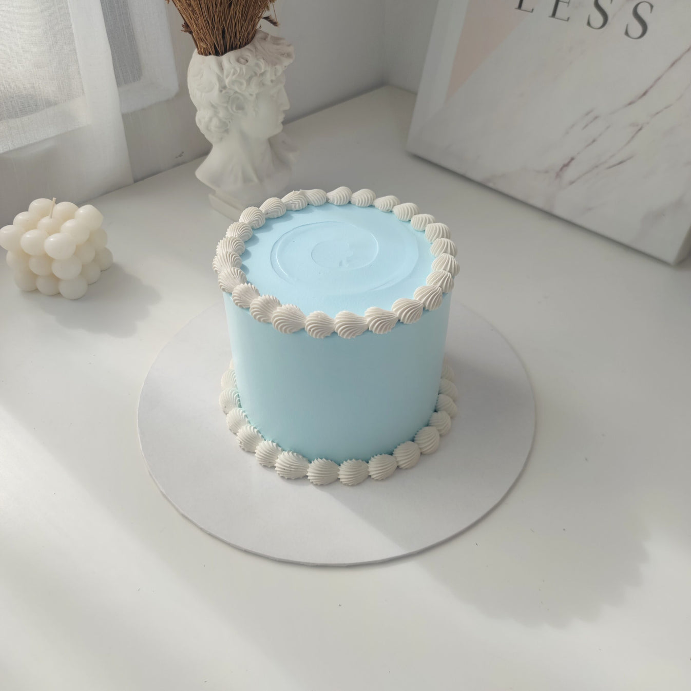 Next Day Delivery_Simple Blue Cake – Ning’s Cake